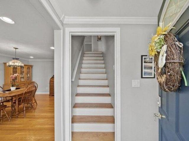 house with 4 bedroom, Woburn MA ES105289843