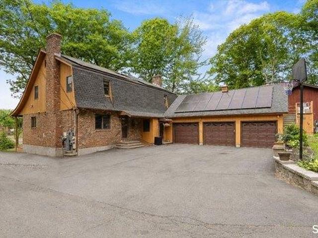 house with 4 bedroom, Wolcott CT DLS103070203