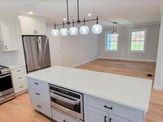 house with 4 bedroom, Wolcott CT DS104150352