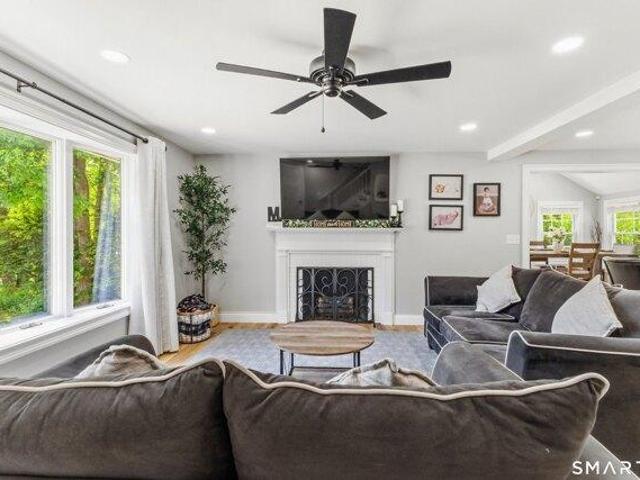 house with 4 bedroom, Wolcott CT ES104921529