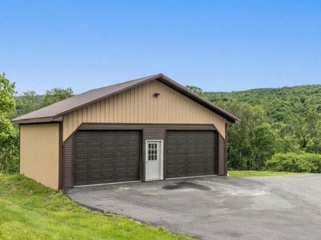 house with 4 bedroom, Wolcott VT DS104262192