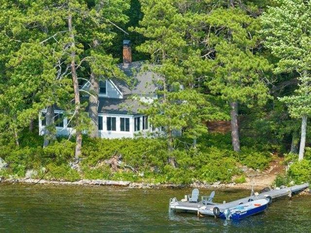 house with 4 bedroom, Wolfeboro NH ES105092978