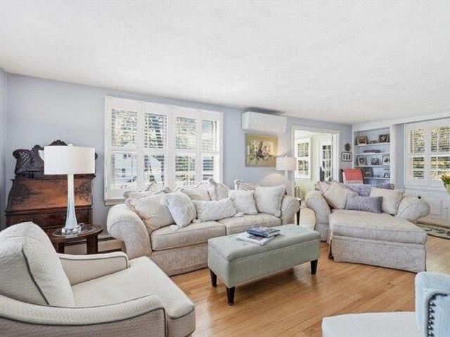 house with 4 bedroom, Worcester MA DLS102214296