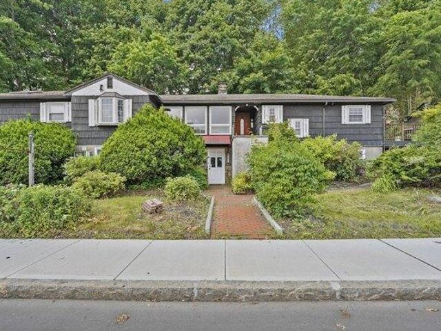 house with 4 bedroom, Worcester MA DLS102285277