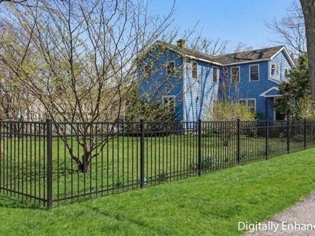 house with 4 bedroom, Worcester MA DLS102409552