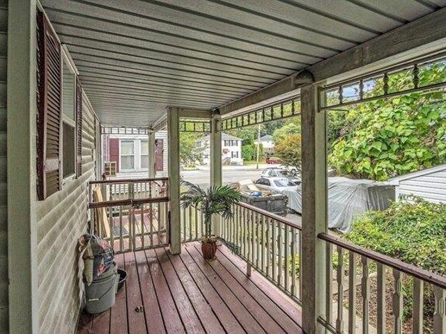 house with 4 bedroom, Worcester MA DLS102585594