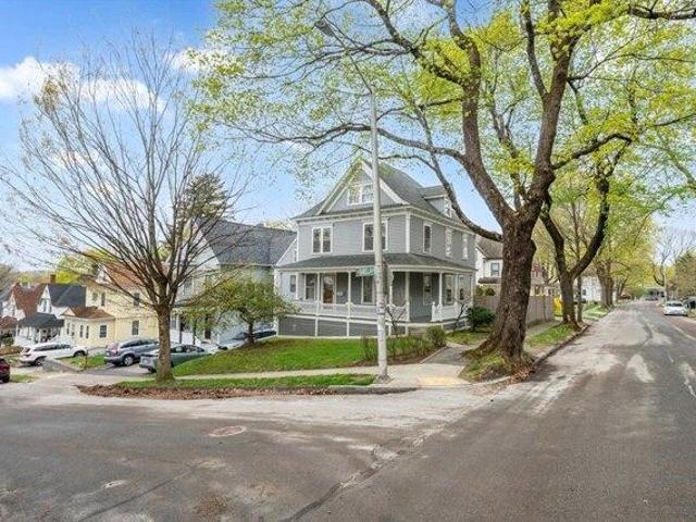 house with 4 bedroom, Worcester MA DLS102822575