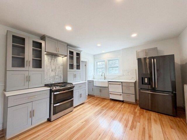 house with 4 bedroom, Worcester MA DS101747584