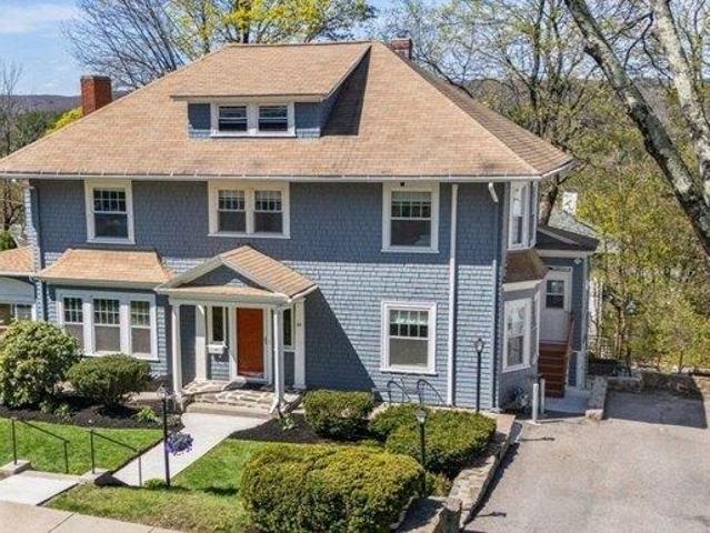 house with 4 bedroom, Worcester MA DS101895711
