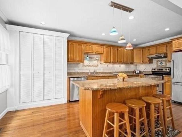 house with 4 bedroom, Worcester MA DS102559038