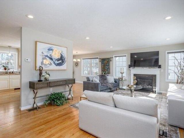 house with 4 bedroom, Worcester MA ES102823468