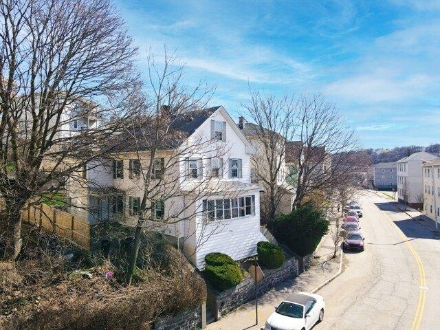 house with 4 bedroom, Worcester MA ES102860457