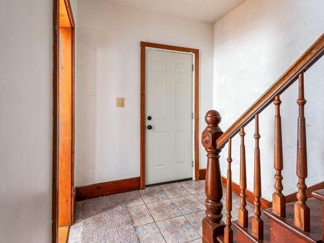 house with 4 bedroom, Worcester MA ES102961719