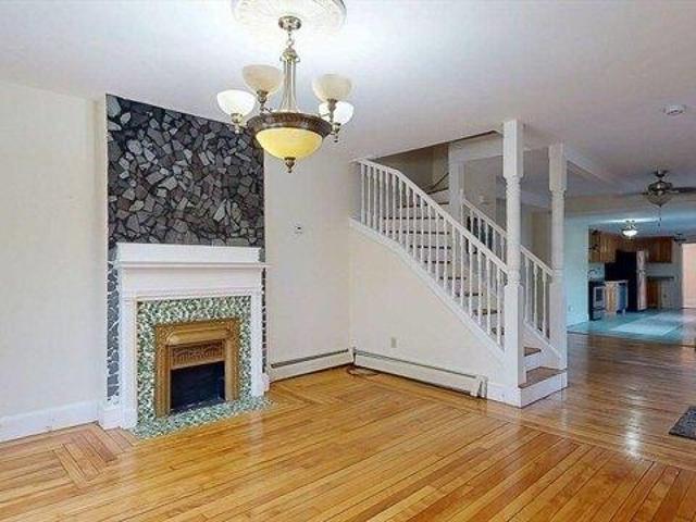 house with 4 bedroom, Worcester MA ES103436423
