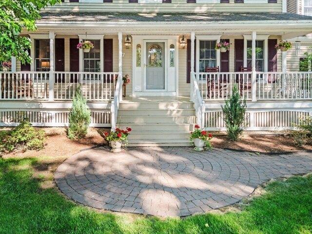 house with 4 bedroom, Worcester MA ES103442171