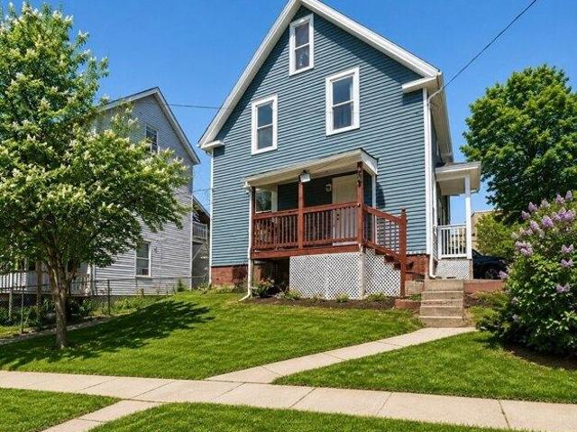 house with 4 bedroom, Worcester MA ES103443303