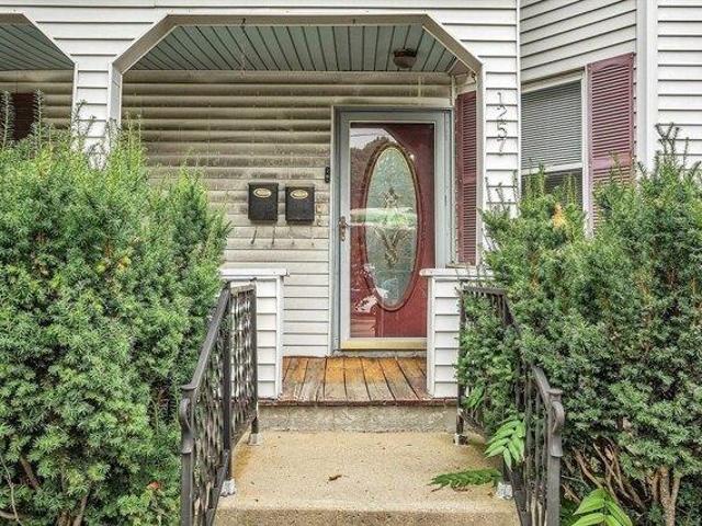house with 4 bedroom, Worcester MA ES103498025