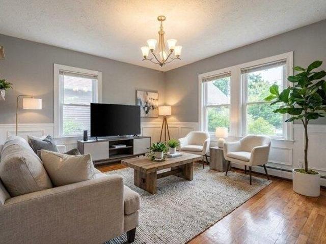 house with 4 bedroom, Worcester MA ES103498183