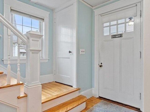 house with 4 bedroom, Worcester MA ES103663418