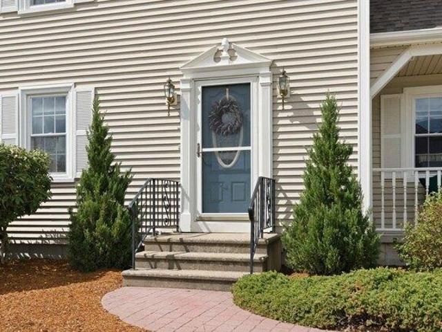 house with 4 bedroom, Worcester MA ES103932635
