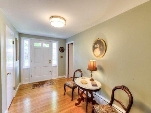 house with 4 bedroom, Worcester MA ES103965924