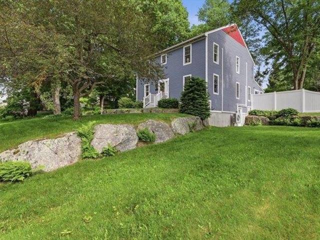 house with 4 bedroom, Worcester MA ES103038021