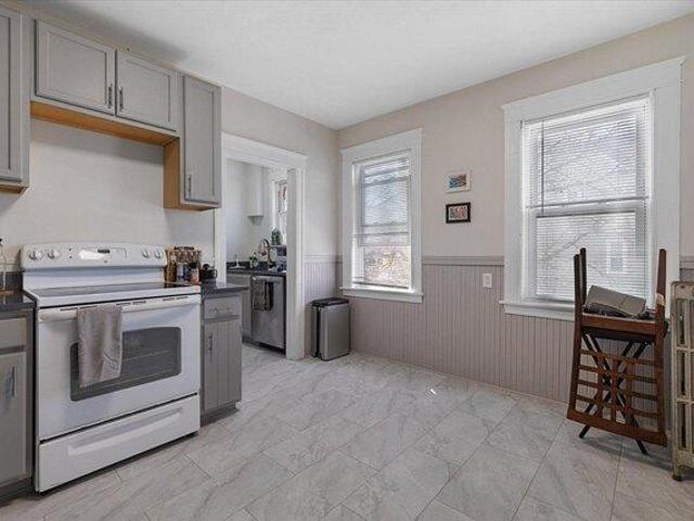 house with 4 bedroom, Worcester MA ES103125588