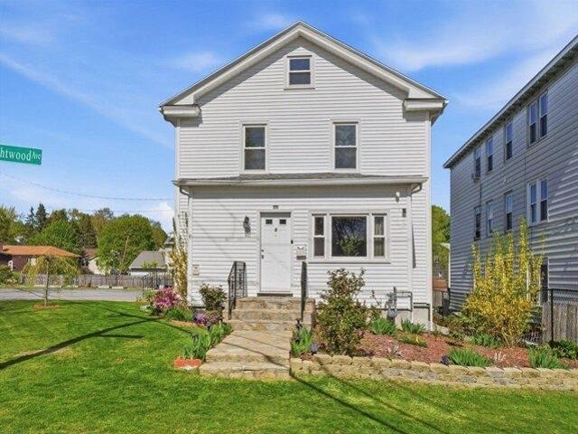 house with 4 bedroom, Worcester MA ES103248176