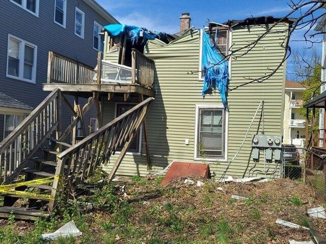 house with 4 bedroom, Worcester MA ES103250988