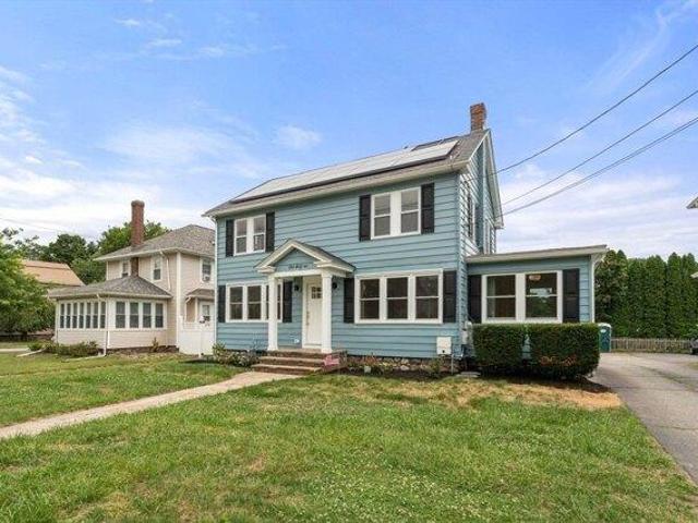 house with 4 bedroom, Worcester MA ES104540507