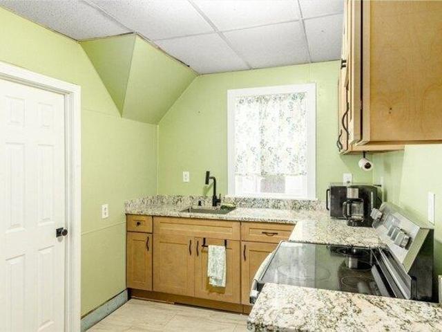 house with 4 bedroom, Worcester MA ES104543857