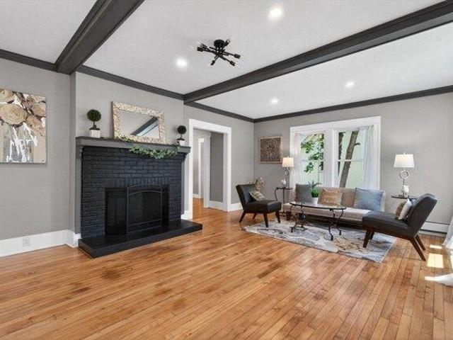 house with 4 bedroom, Worcester MA ES104809156