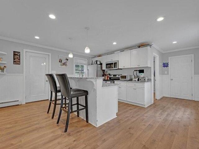 house with 4 bedroom, Worcester MA ES104810745
