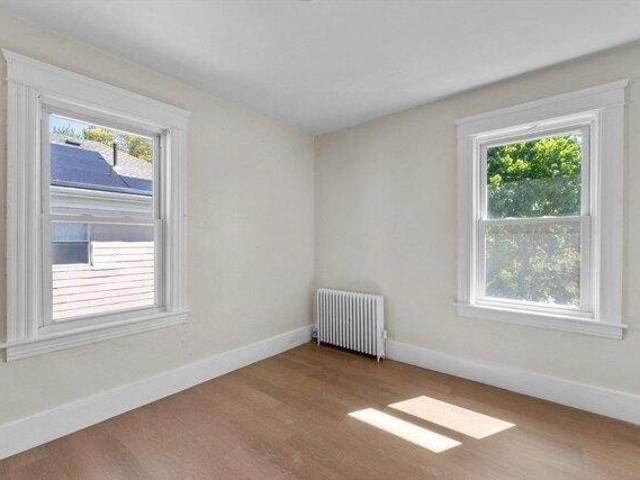 house with 4 bedroom, Worcester MA ES104830816