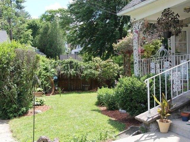 house with 4 bedroom, Worcester MA ES104833991