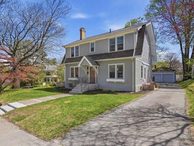 house with 4 bedroom, Worcester MA ES104008663