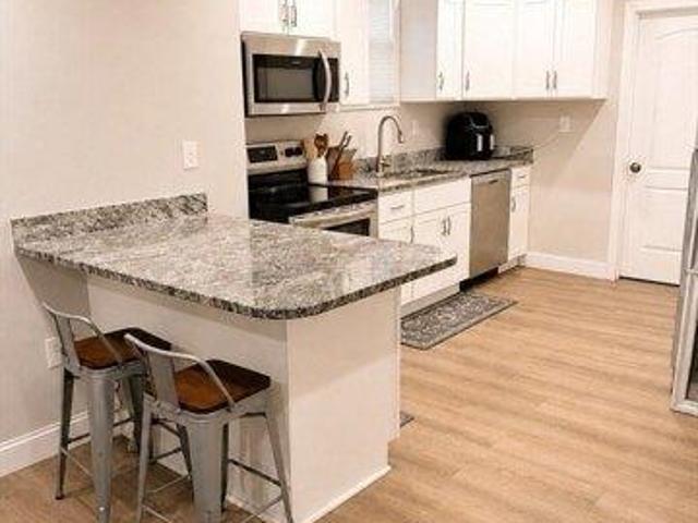 house with 4 bedroom, Worcester MA ES104075009