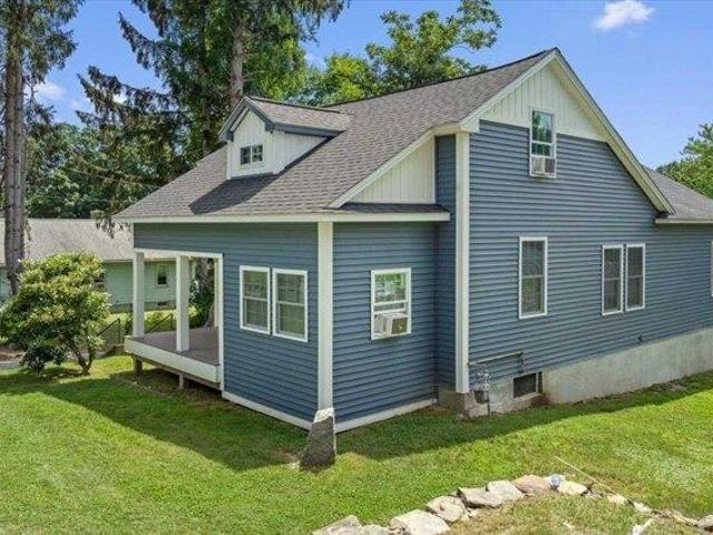 house with 4 bedroom, Worcester MA ES104116908