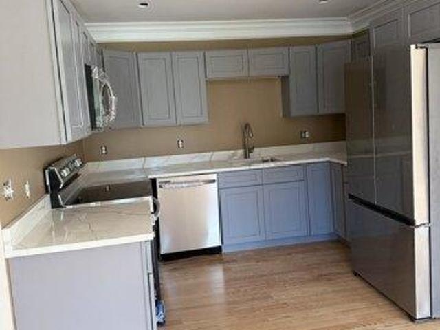 house with 4 bedroom, Worcester MA ES105423208