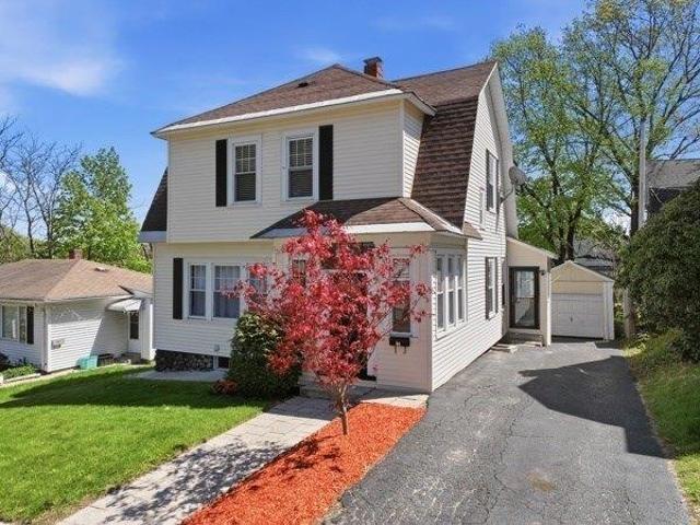 house with 4 bedroom, Worcester MA ES105040555