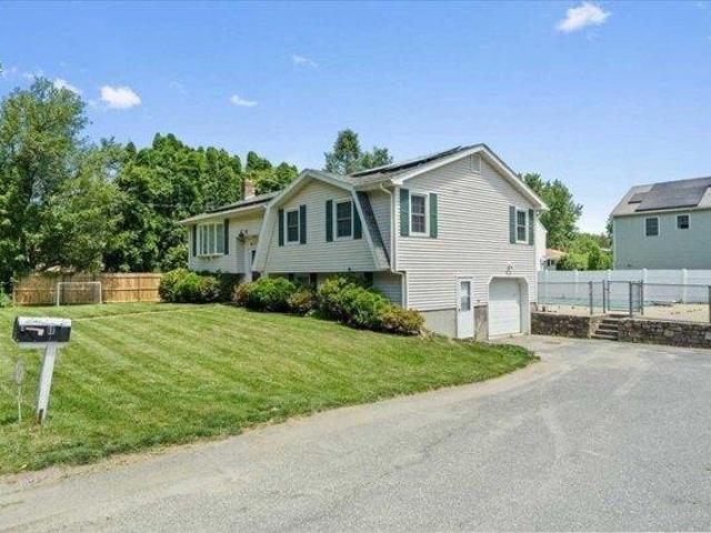 house with 4 bedroom, Worcester MA ES105041435