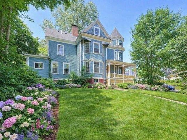 house with 4 bedroom, Worcester MA ES105082861