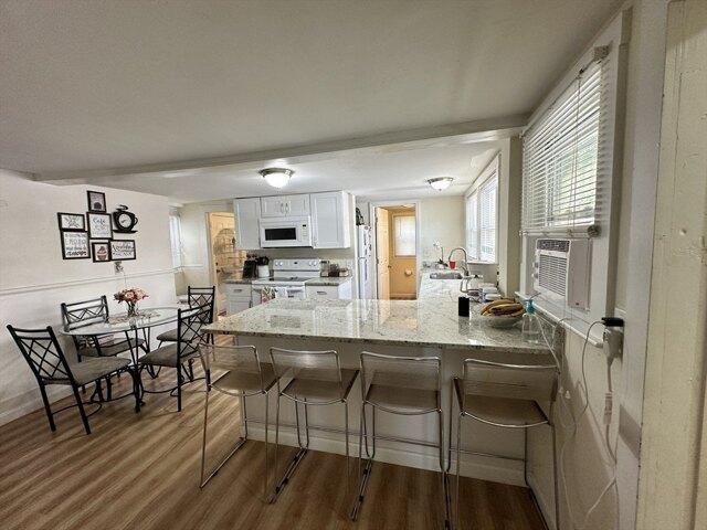 house with 4 bedroom, Worcester MA ES105109759