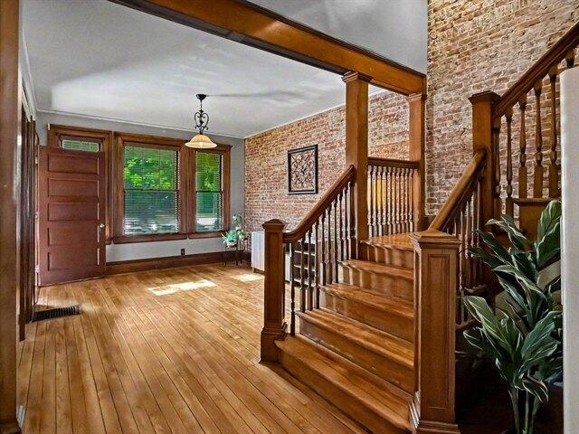 house with 4 bedroom, Worcester MA ES105123787
