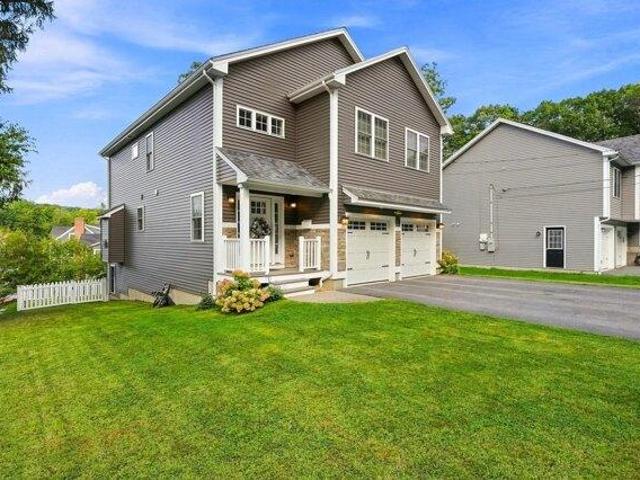 house with 4 bedroom, Worcester MA ES105383521