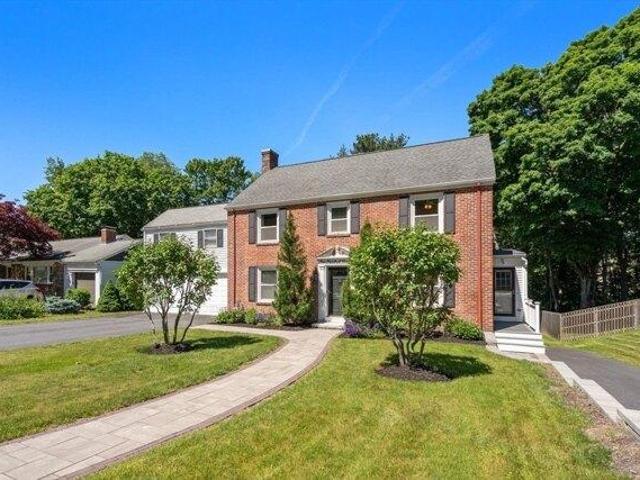 house with 4 bedroom, Worcester MA ES105386882