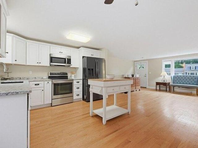 house with 4 bedroom, Wrentham MA DS103808169