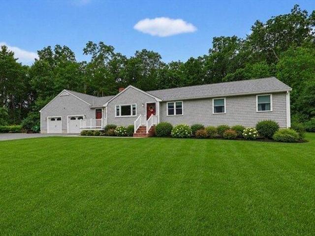house with 4 bedroom, Wrentham MA ES104328943