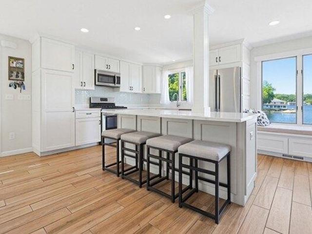 house with 4 bedroom, Wrentham MA ES105060700