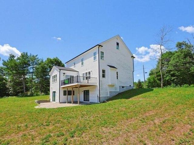 house with 4 bedroom, Wrentham MA ES105113012